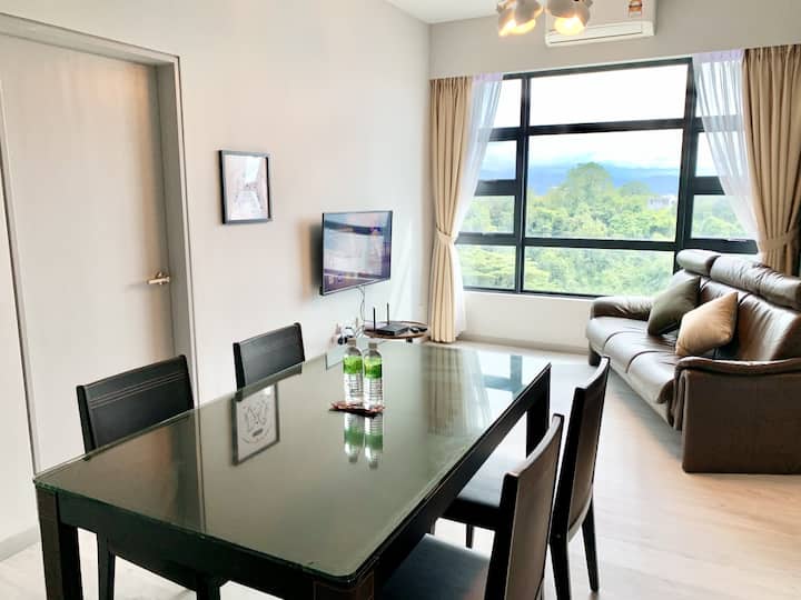 Deco Home 12# Mountain View 2br @Jesselton Quay - Kota Kinabalu