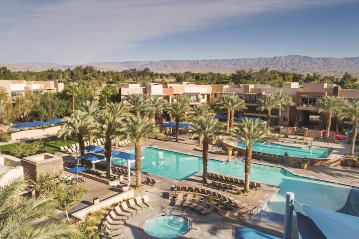 2 Bd 2 Ba Resort Near Coachella & Stagecoach - Indian Wells, CA