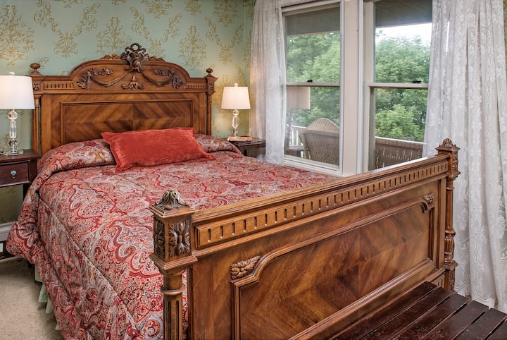 The Spencer Hotel Room 408 John Keats - Chautauqua Lake, NY