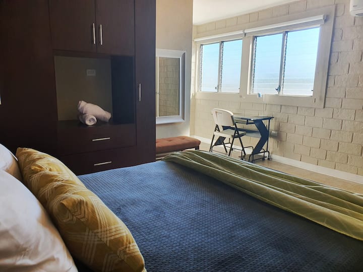 Private Studio W/ City Views | Workspace & Ac - San Salvador