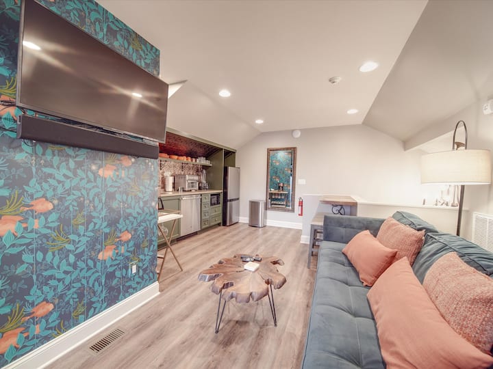 Hidden Gem Carriage House—walkable & Stylish Stay! - Charlotte, NC