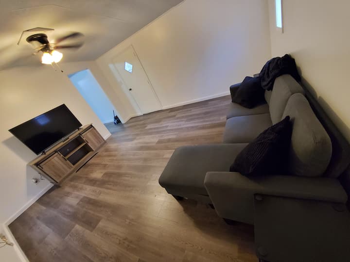 #50 Beautiful Newly Renovated One-bedroom Apt. - Vernon Lake, LA