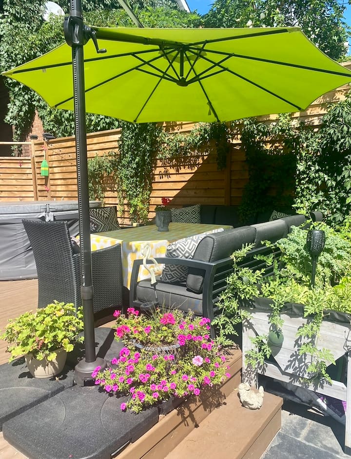 Fifa World Cup, Roncesvalles 1br, Parking, Transit - Toronto, ON