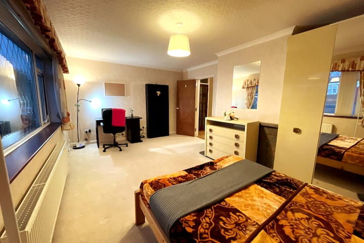 Elegant Room In A House Free Park Near Uni+ Shopy - Coventry