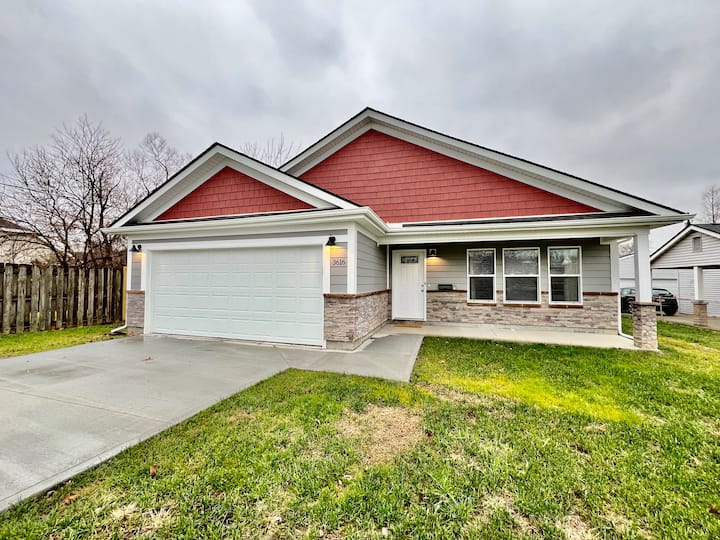 New Pet Friendly Home In Middletown Minutes To I75 - Carlisle, OH