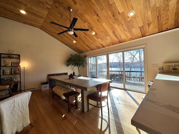 Serene Lakefront Home 1hr To Nyc - Carmel, NY