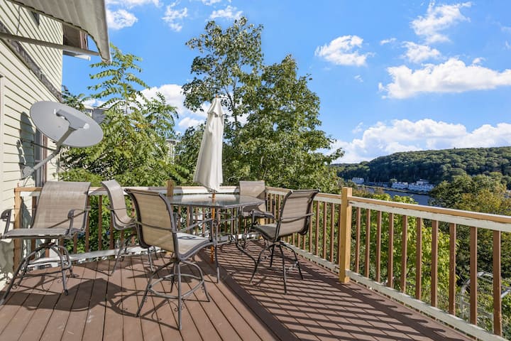 Victorian 4br/2ba Modern Home - Norwich, CT