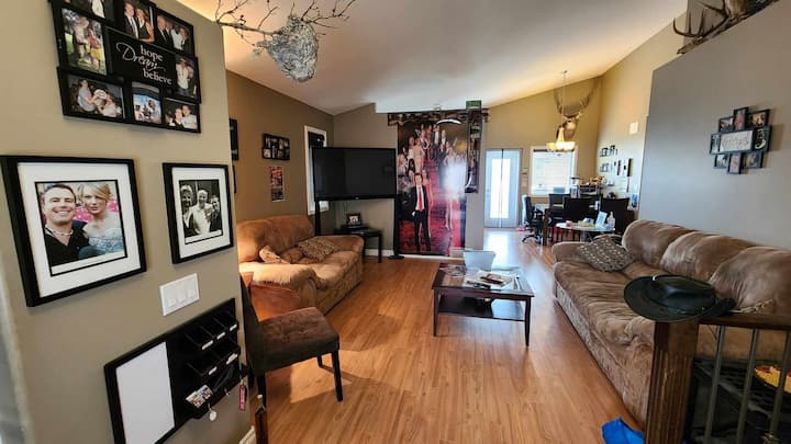 Celebrity Stayed, All Amenities - Saskatoon