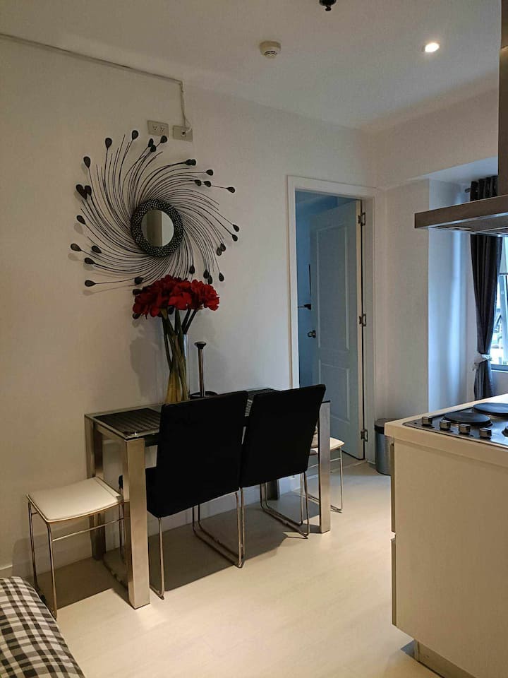 Group Of 16_azure Urban Resorts - Taguig