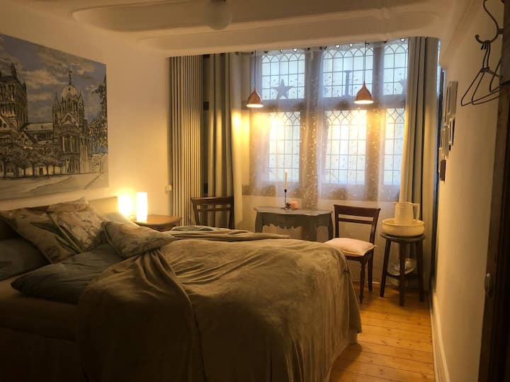Münster Room In "The Oldest House In Neuss" - Neuss