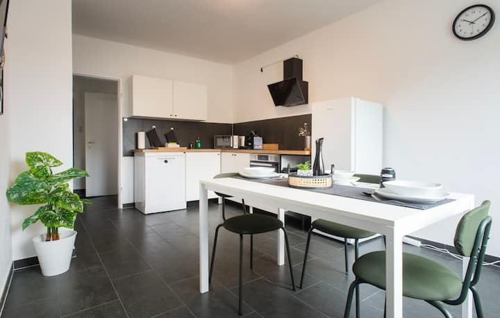 Modern Cozy Apartment | Three Box Spring Beds - Enschede