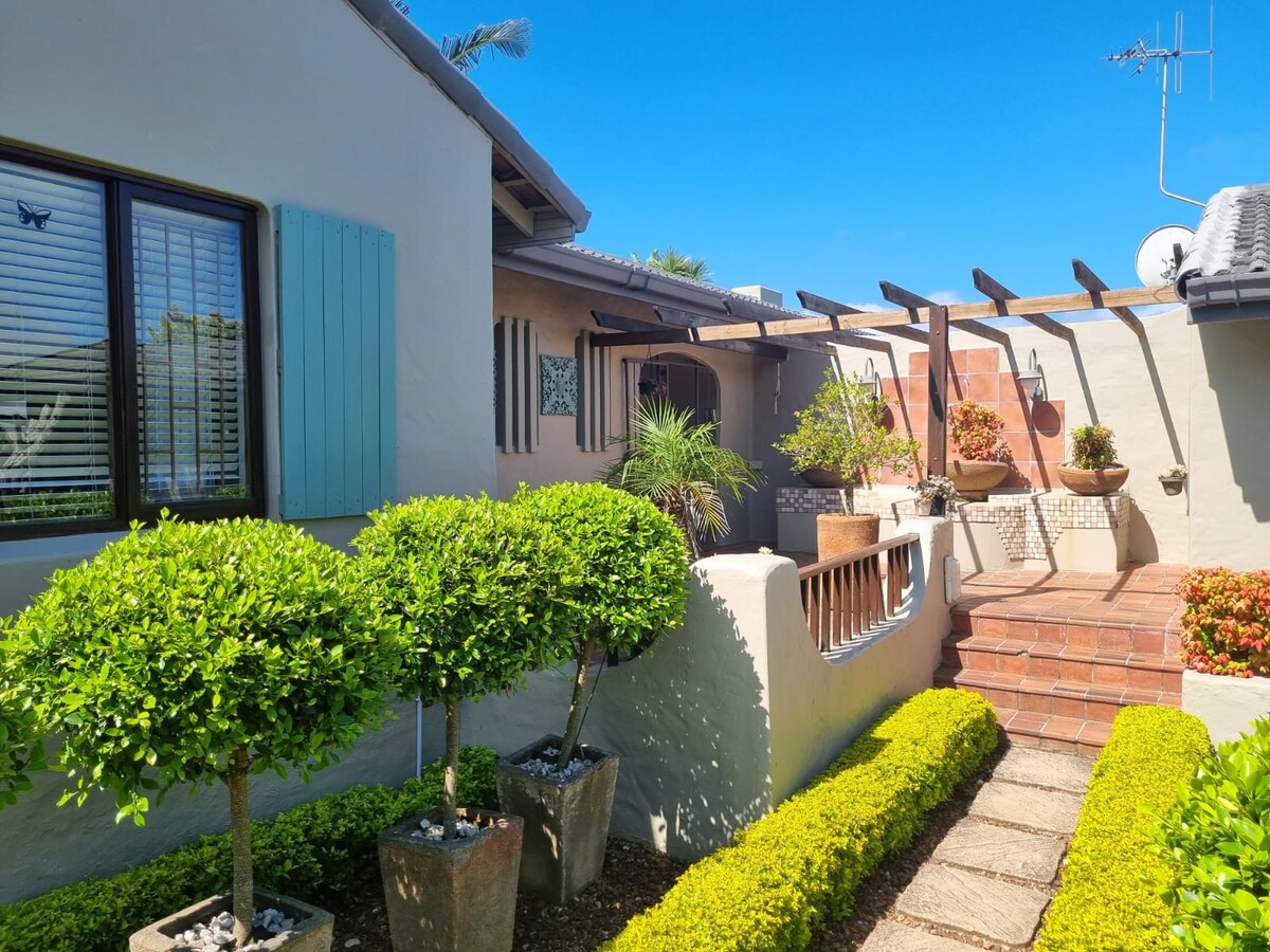 Rusgenot- Family & Golfing Retreat - Houses for Rent in George, Western ...