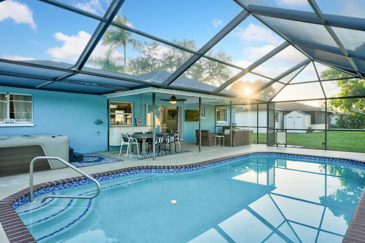 Seaside Coral 3/2 Pool & Hot Tub - Cape Coral, FL