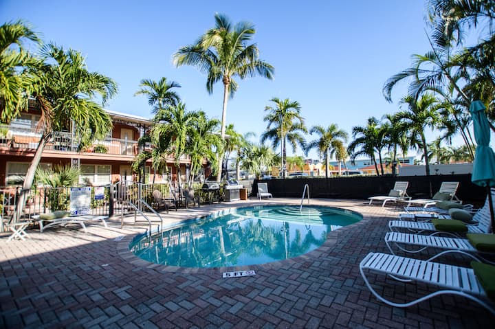 Upham Beach Park Vacation Rentals & Homes - St. Pete Beach, FL | Airbnb