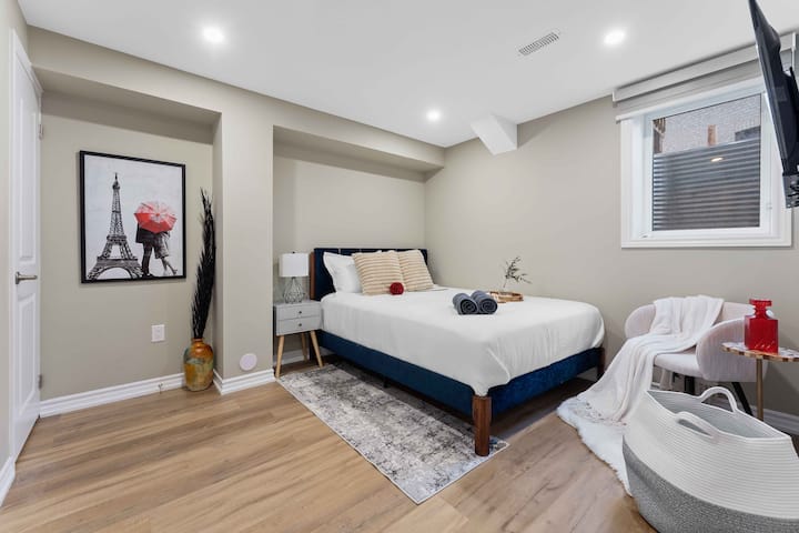 Ski & Stay|healthcare Haven|retail Therapy|nature - Milton