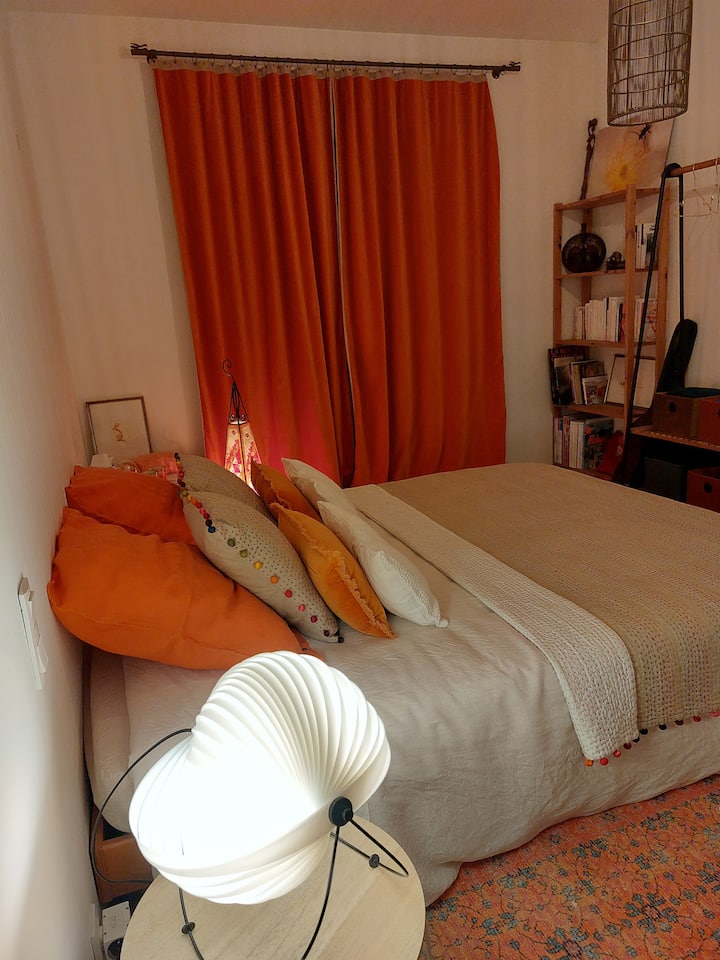 Une Chambre Dans Une Maison - Aubenas