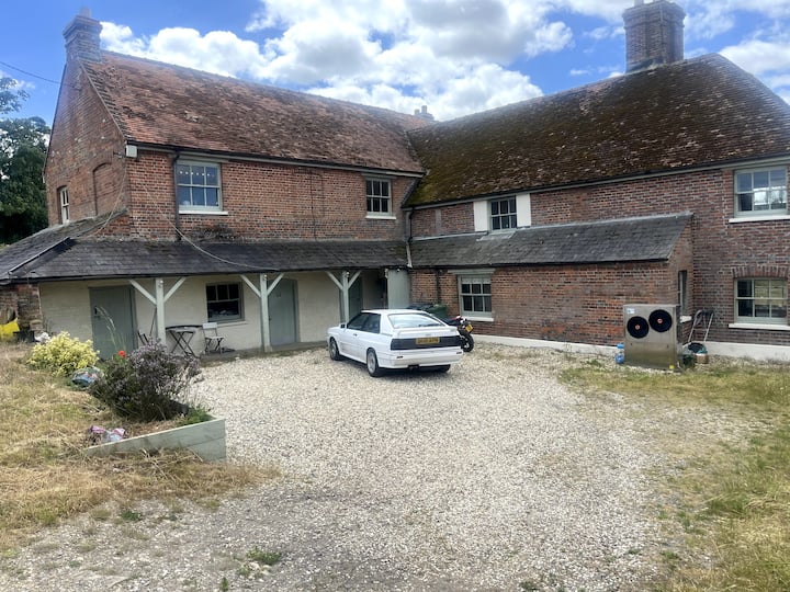 The Old Oxfordshire Farmhouse - Thame