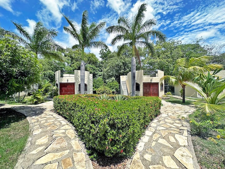 Villa For 4 + Breakfast At The Surf Ranch Resort - San Juan del Sur