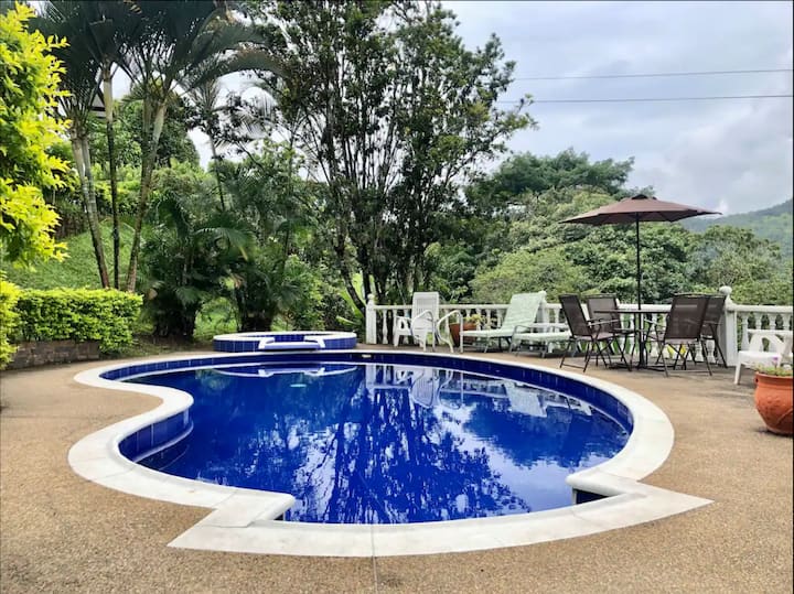 Casa Con Piscina Privada Y Bbq. - La Vega