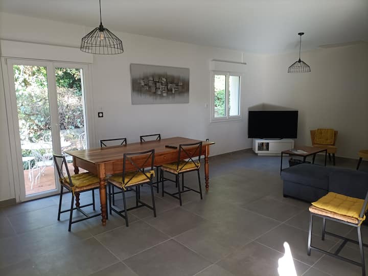 Gîte Au Pied Du Grand Cèdre - Aubenas