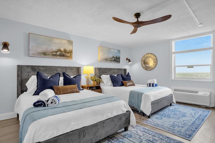 Modern Beach Oasis | Sleeps 4 | Pool | Gym | Games - Daytona Beach, FL