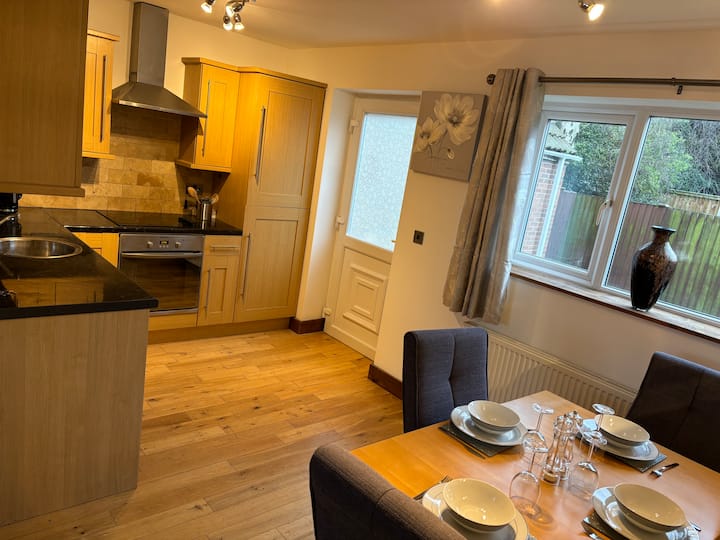 House In York
Sleeps 5 - York