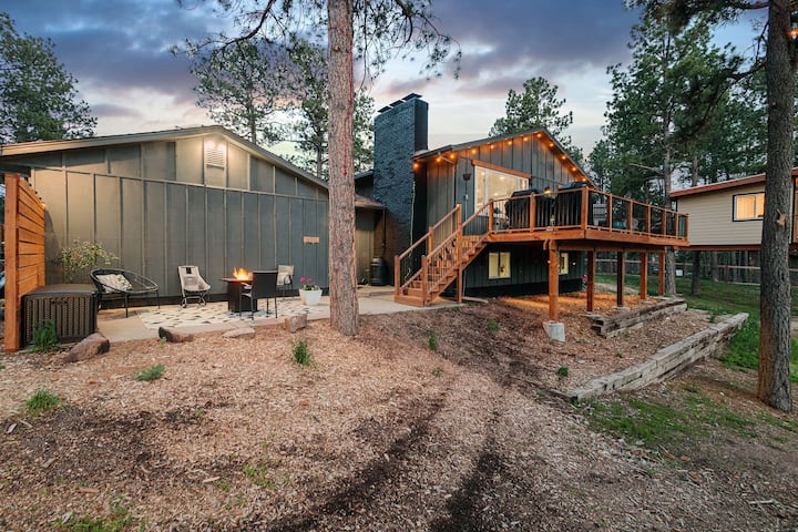 Evermore Hill House & Guesthouse - Colorado Springs, CO