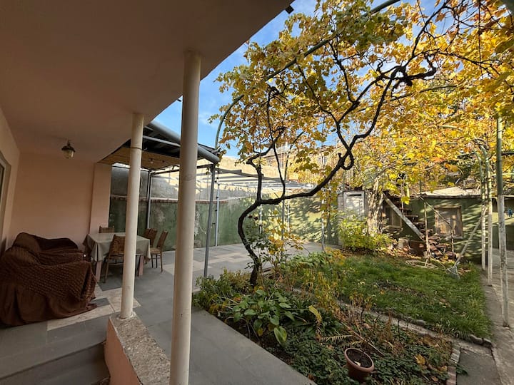 Quiet Garden Retreat • Walk To Republic Sq - Erevan