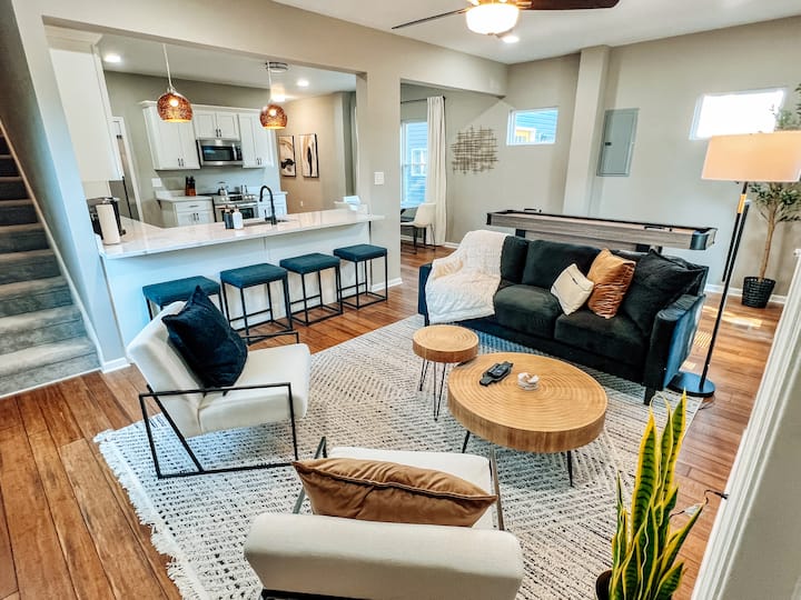 2mi To Lucas Oil & Conv Ctr•off-street Parking - Indianapolis, IN