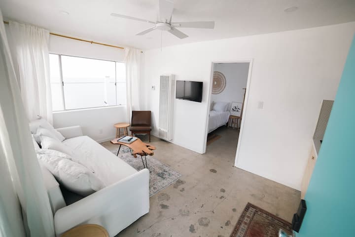 Tower4 Beach Duplex- 2 Min Walk To Sand, Pets Ok! - Oxnard, CA