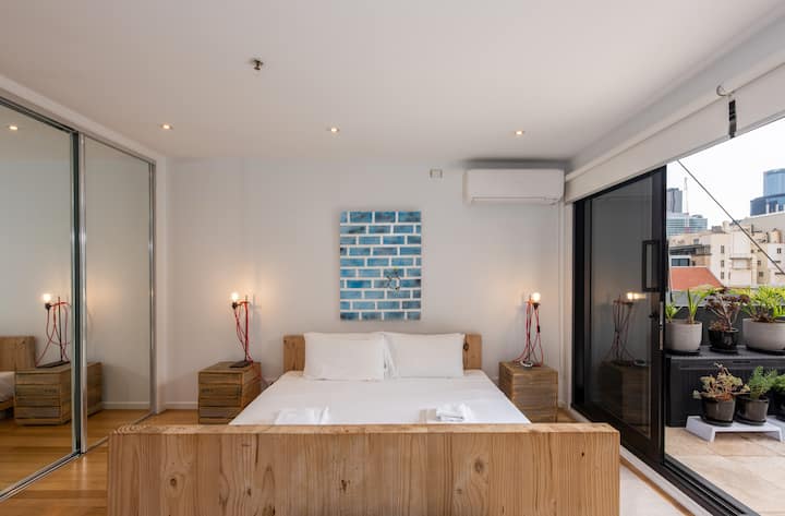 Stylish 3-bed Unit In The Heart Of Melbourne Cbd! - St. Kilda
