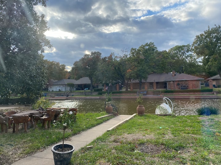 Cozy Home On The Water #6 - Arlington, TX