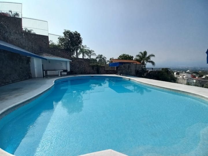 Lujo Y Diversión: Alberca, Tenis Y Vista - Cuernavaca
