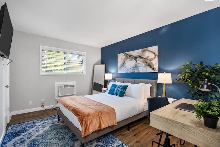 Modish 1bd:at&t Walkable & In The Heart Of It All! - Arlington, TX