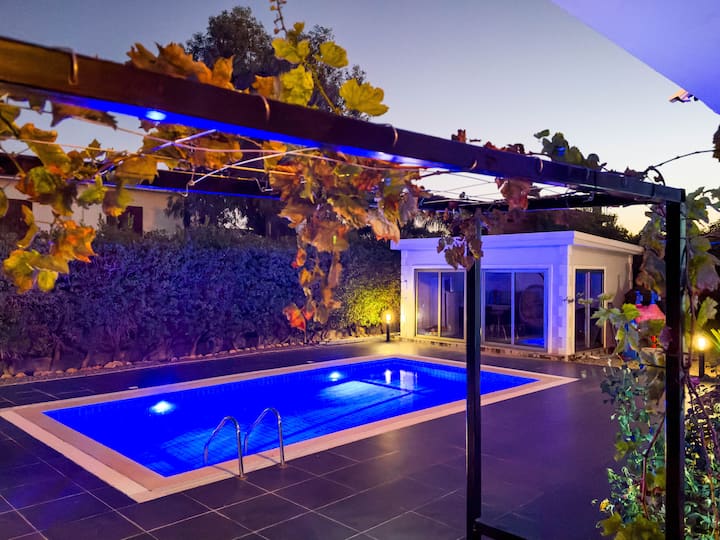 Luxury 4 Bedroom Villa | Private Pool - Yeni İskele