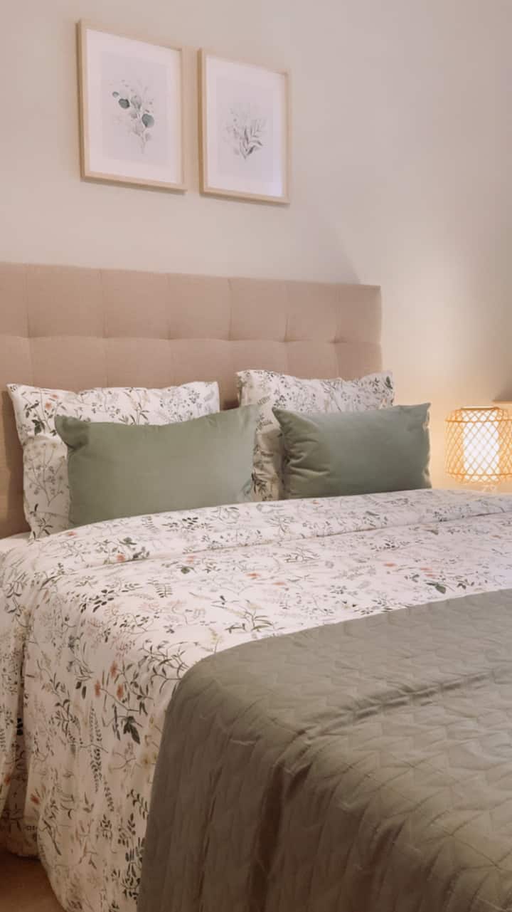 Spacious 4-bedroom Apartment In Central Bilbao - Bilbao