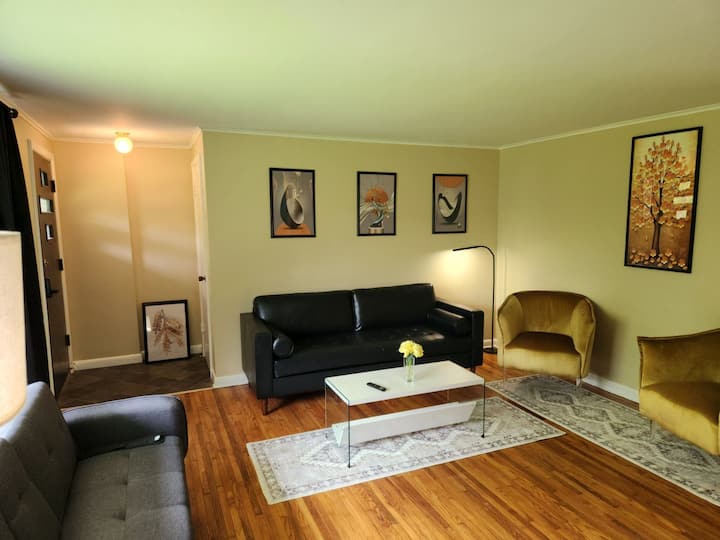 3 Bedroom Home Safe Neighborhood - Erie, PA