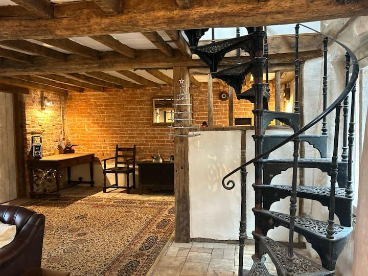 Bailiff's Cottage, Circa 1600 Cosy & Characterful - Swaffham