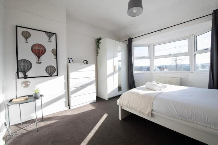 Central Location Private Parking - Burnham-on-Sea