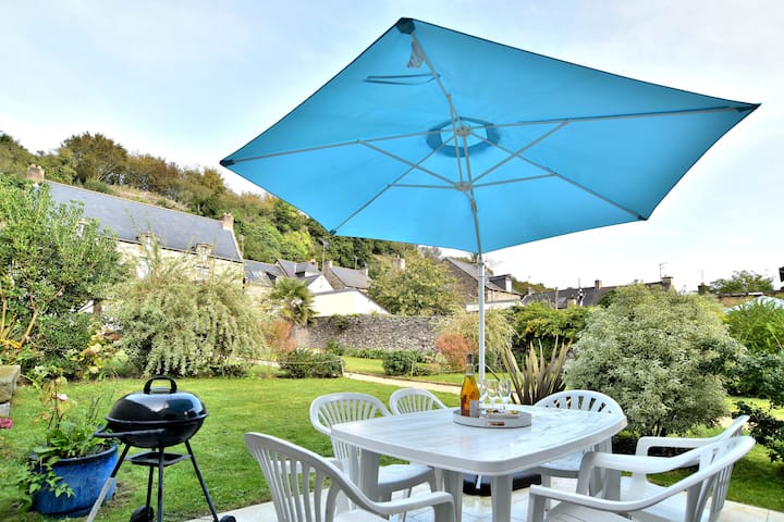 Jolie Maison Proche Mer, Jardin - Cancale