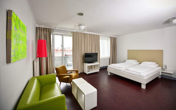 Mariahilfer Apartment Stanys Balcony - Viena