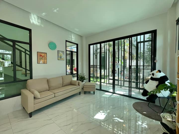 4 Bed Near Airport Chiangmai - Chiang Mai