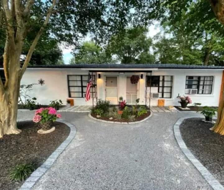 Furnished Cottage. 514a Paulding Ave - Pensacola Beach, FL