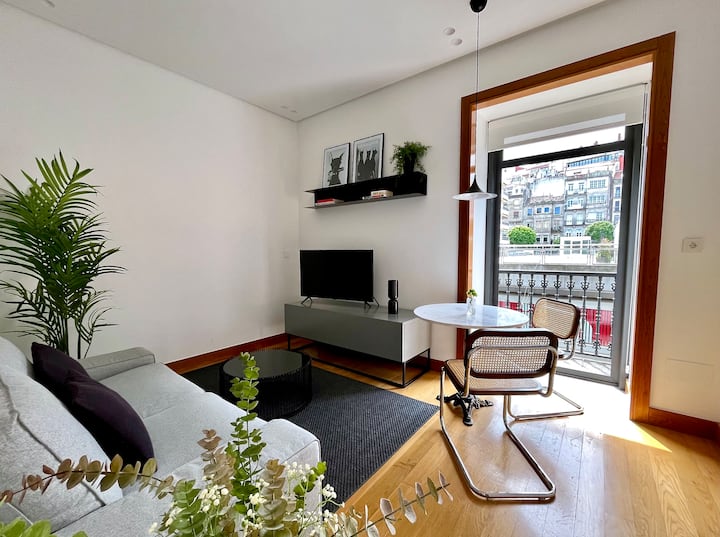 Kpt Homes / Progreso Apartment - Vigo