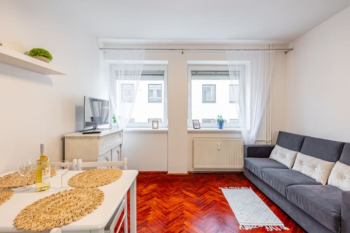 Cityserenity Rustic Apartment In Old Town - Bratislava