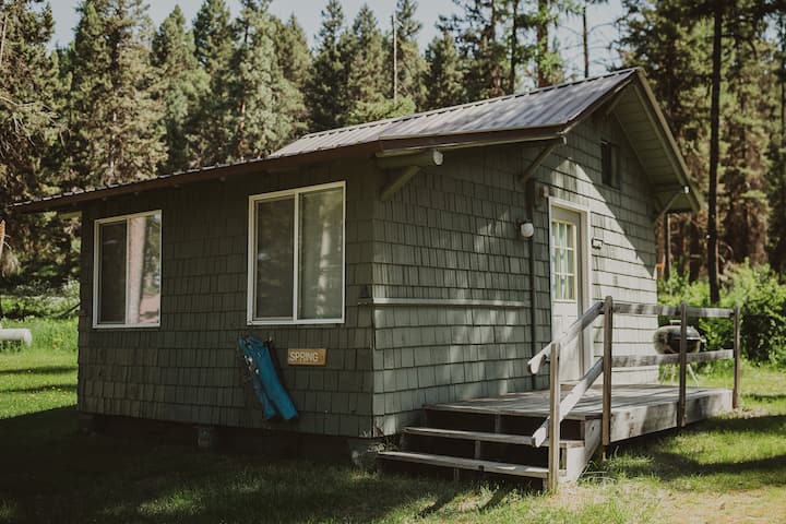 Spring Cabin Tamaracks Resort - Seeley Lake, MT