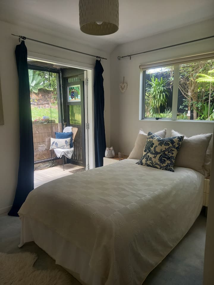 Tranquility Awaits You - Waiheke Island