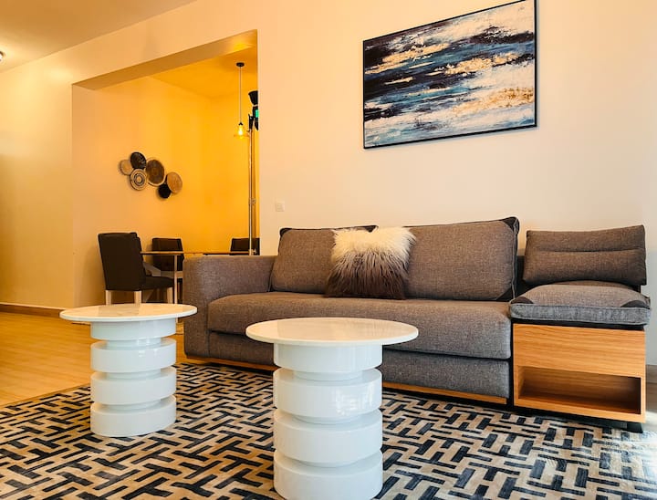 Stylish 3 Bedroom Apartment With Free Parking - Uganda