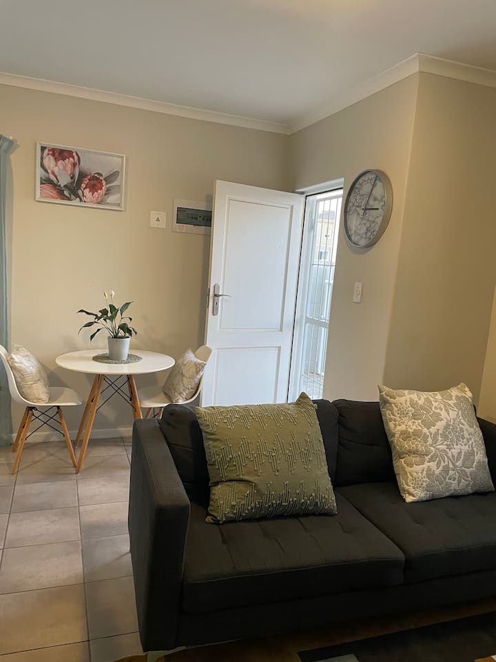 Modest Home In Cape Town - Parklands