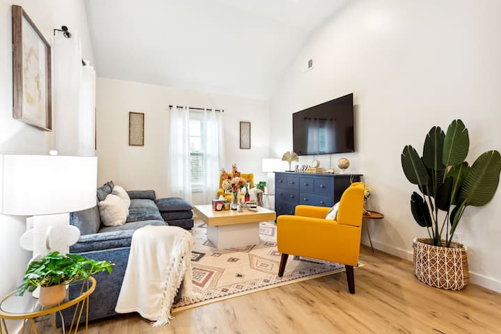 Charming 3 Bdr Bungalow – Prime Dt Atl Location! - Atlanta, GA